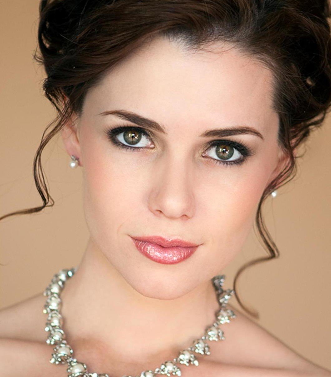 Look Most Gorgeous With Stunning Bridal Makeup The WoW Style Look Most Gorgeous With Stunning Bridal Makeup The WoW Style
